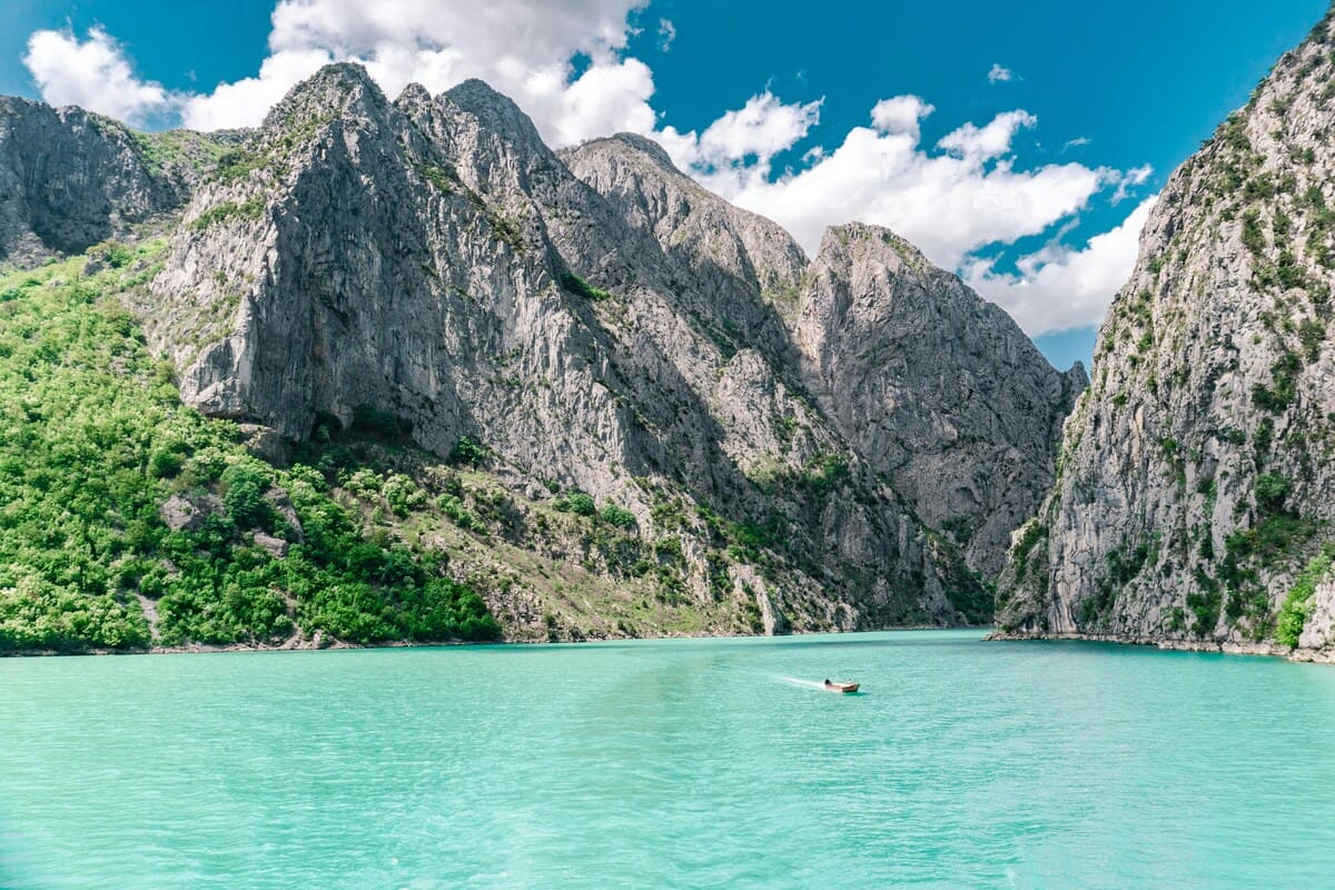 Albania Travel Guide: 50 Best Places, Routes and Tips | WeltFox